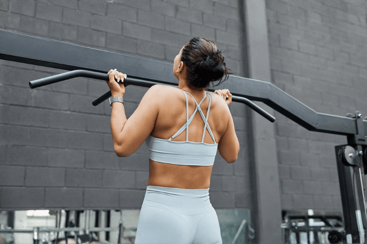 Shoulder Press (dumbbell): uitvoering en variaties + video